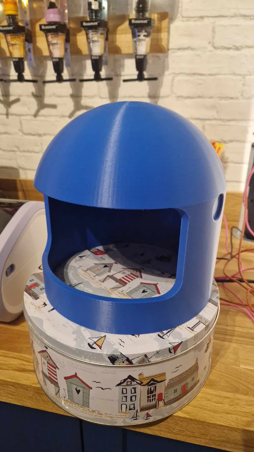 Brick Spaceman Helmet Wearable by Martin - MakerWorld
