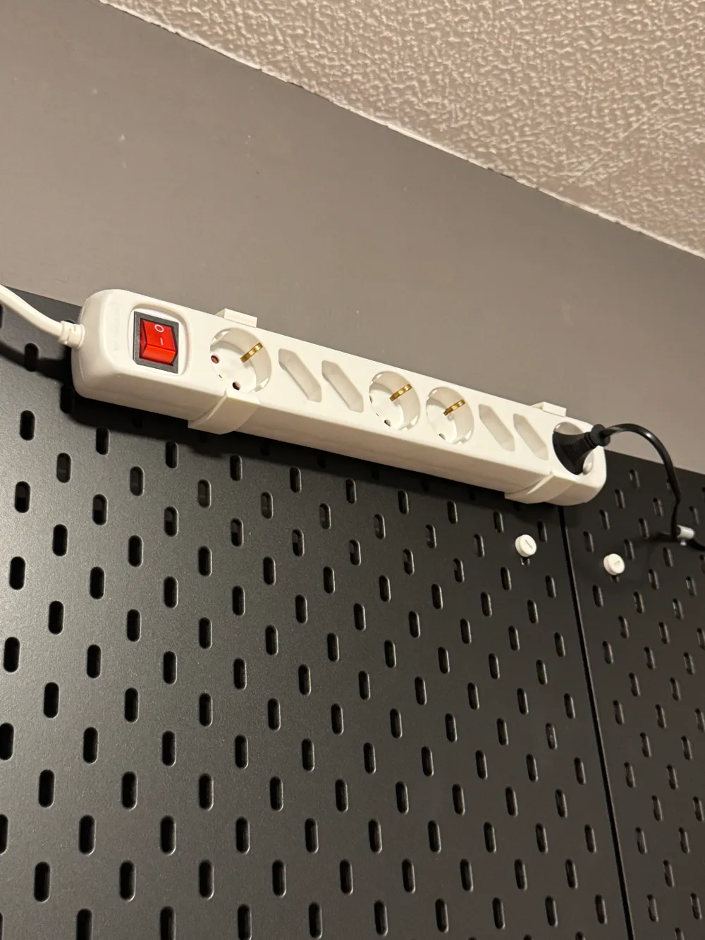 Power strip holder for IKEA Skadis - Free 3D Print Model - MakerWorld