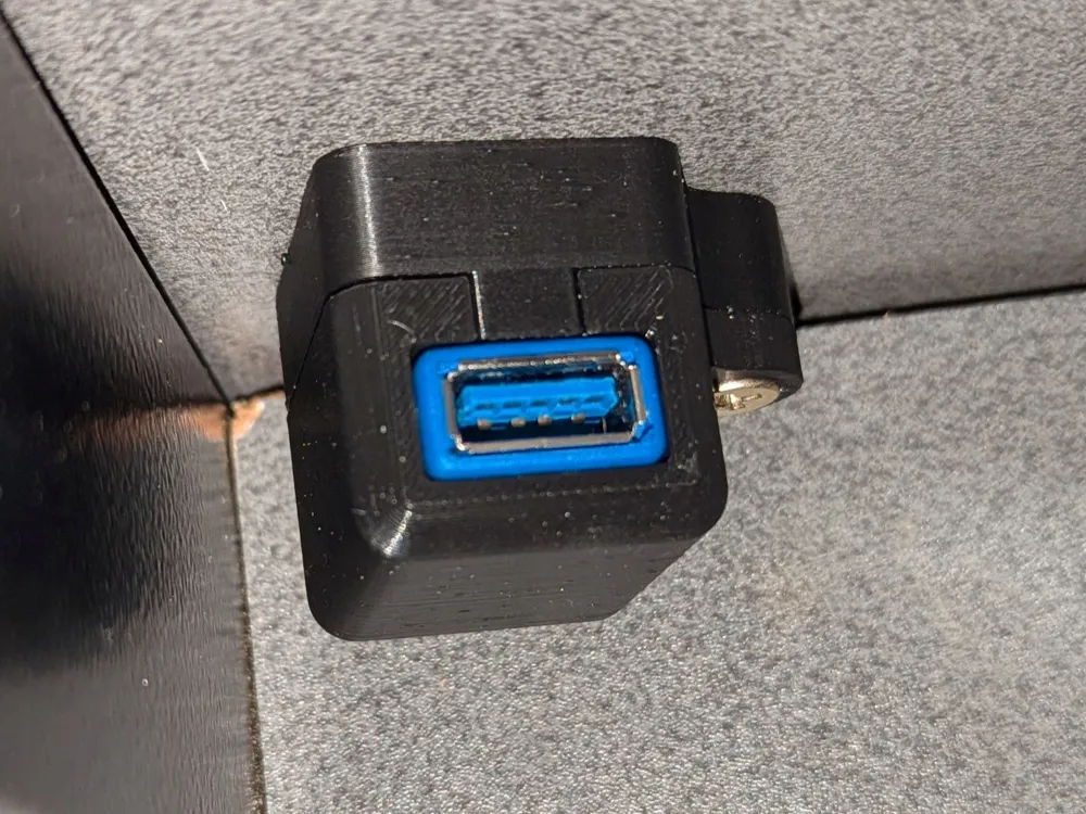 USB Extension Desk / Surface mount by Baz - MakerWorld