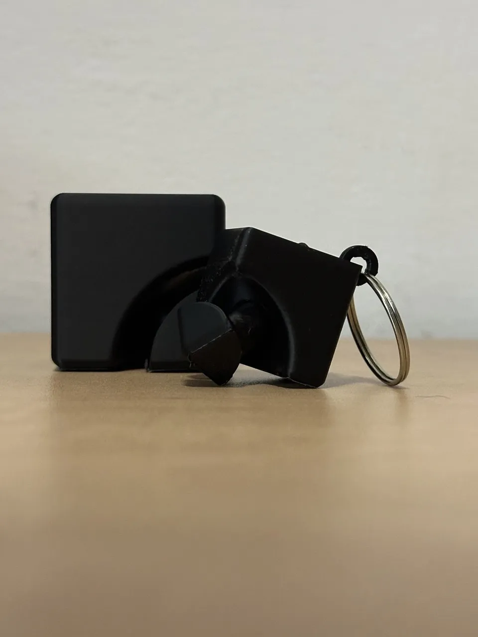 Print-in-Place Fidget Cube Keychain by HovavRoeeMakerWorld: Download ...