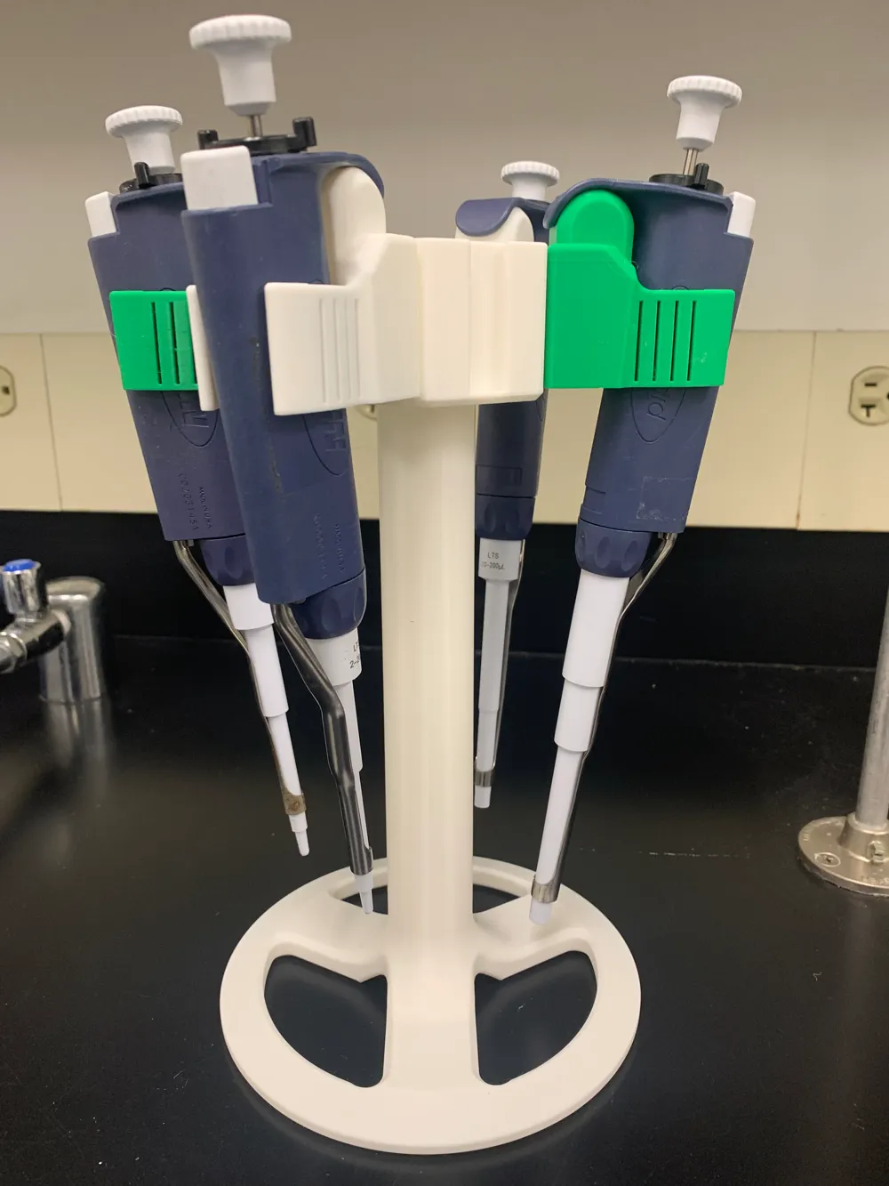 Pipette Carusel Stand Remixed by KDIS_firefly MakerWorld: Download Free ...