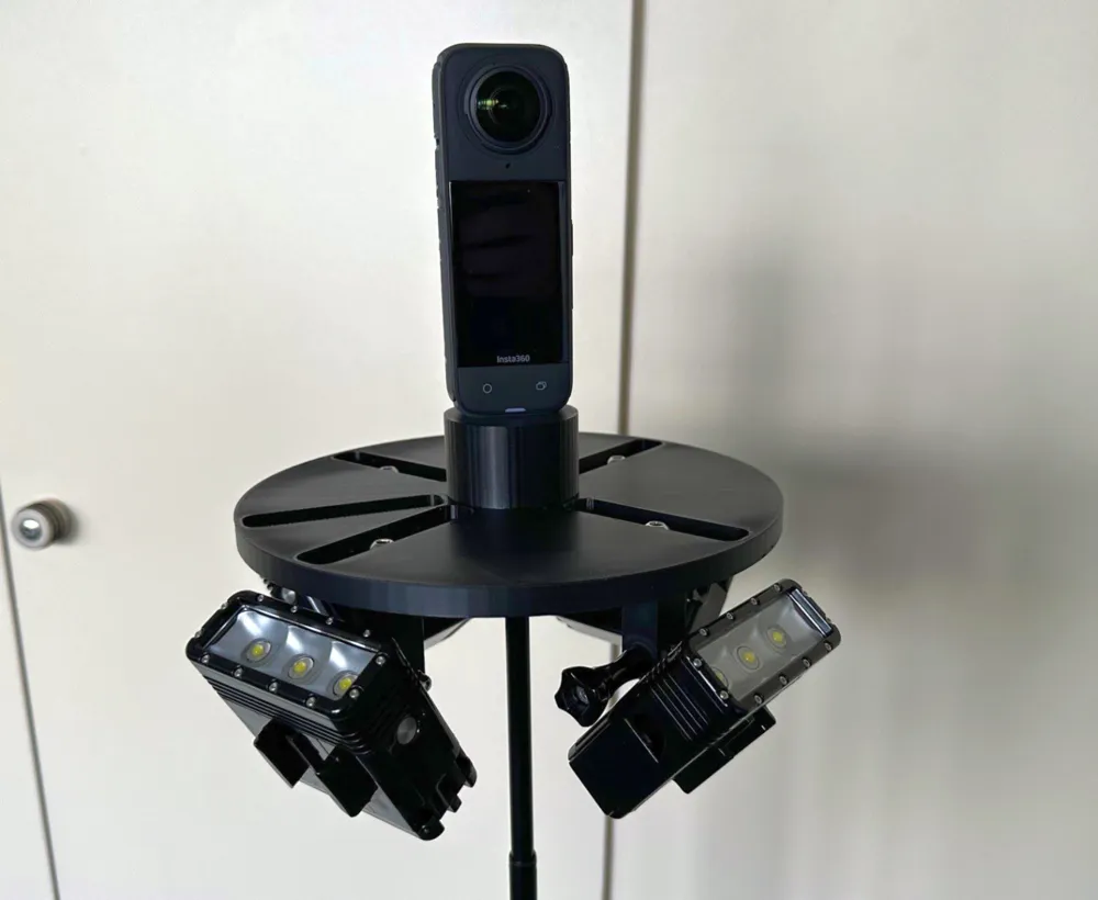 Insta360 X4 lightholder by Michael.pre - MakerWorld