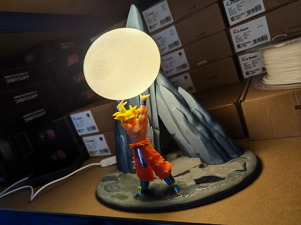 Goku Lamp by Creatività in 3D - MakerWorld