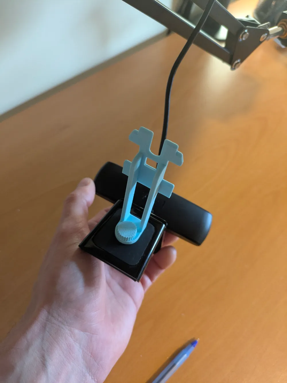 Under Monitor Webcam Mount [Dell Monitors] by user_3936726370 - MakerWorld