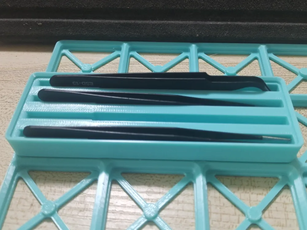 Gridfinity Tweezers Holder with Pin Remixed by user_930397859 - MakerWorld