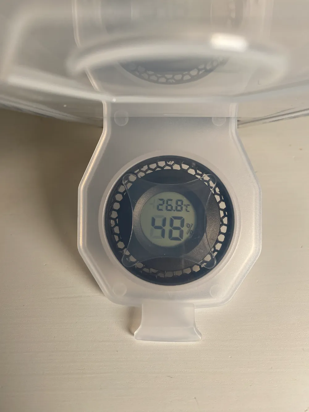 simple Hygrometer holder for cereal box (only 3g of filament and 8 mins ...