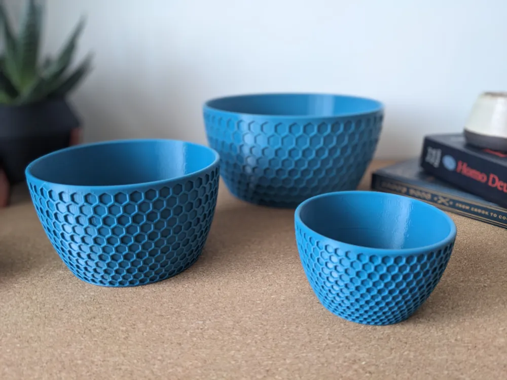 Honeycomb Planters / Bowls - set of 3 sizes! by Tycho Design - MakerWorld