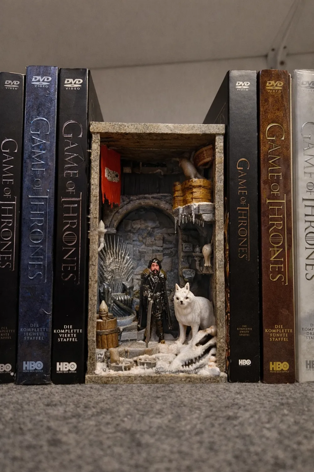 Game of thrones Ice and Fire Book Nook - Free 3D Print Model - MakerWorld