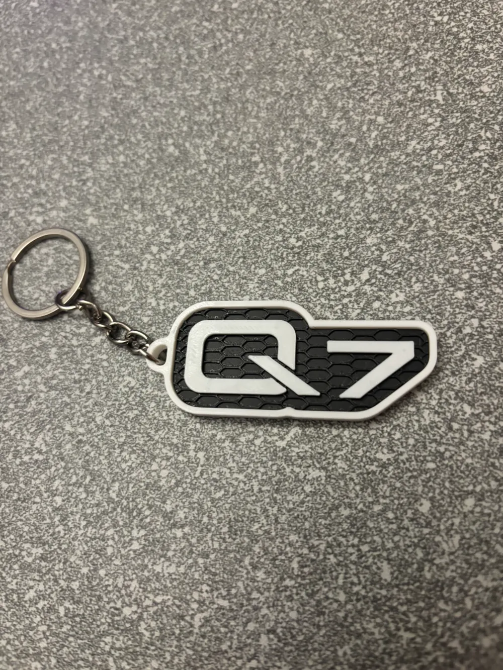 Audi Q7 Keychain by VISMOND GROUP - MakerWorld