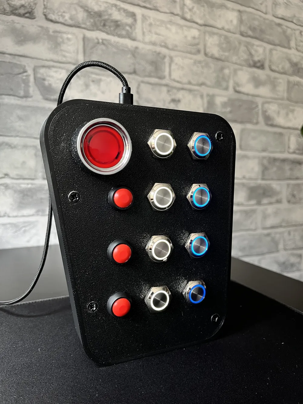 SimRacing Button box by Kasztelan MakerWorld: Download Free 3D Models