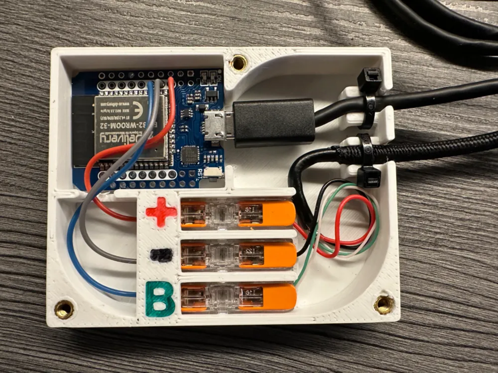 Skadis WLED Wago Box by Steffen MakerWorld: Download Free 3D Models