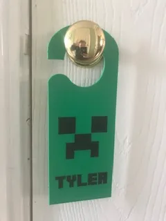 Personalised Minecraft Door hanger. Gamer Gift by DaisyChain - MakerWorld