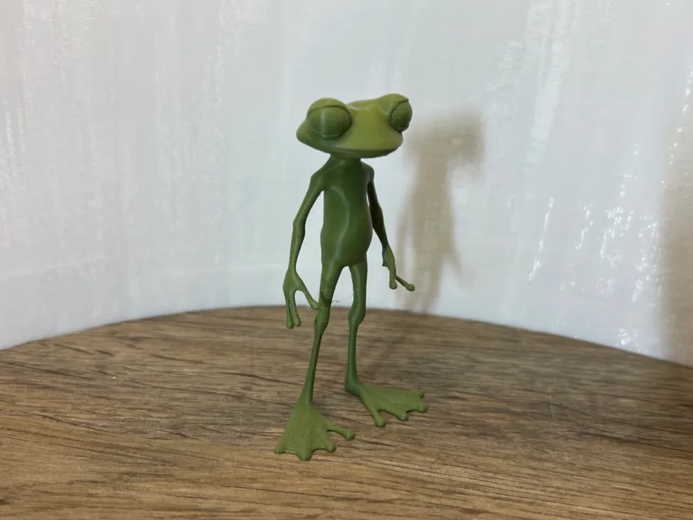 Tall Thin Frog Standing Upright - Free 3D Print Model - MakerWorld