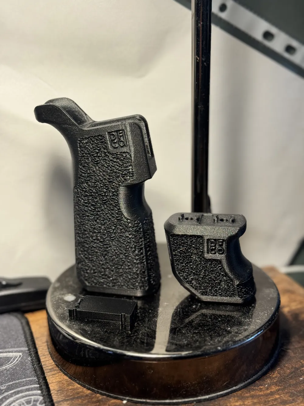 DFCO AR15 Grip & DFCO Tiger Claw grip - MakerWorld 3D Model | 3Drop