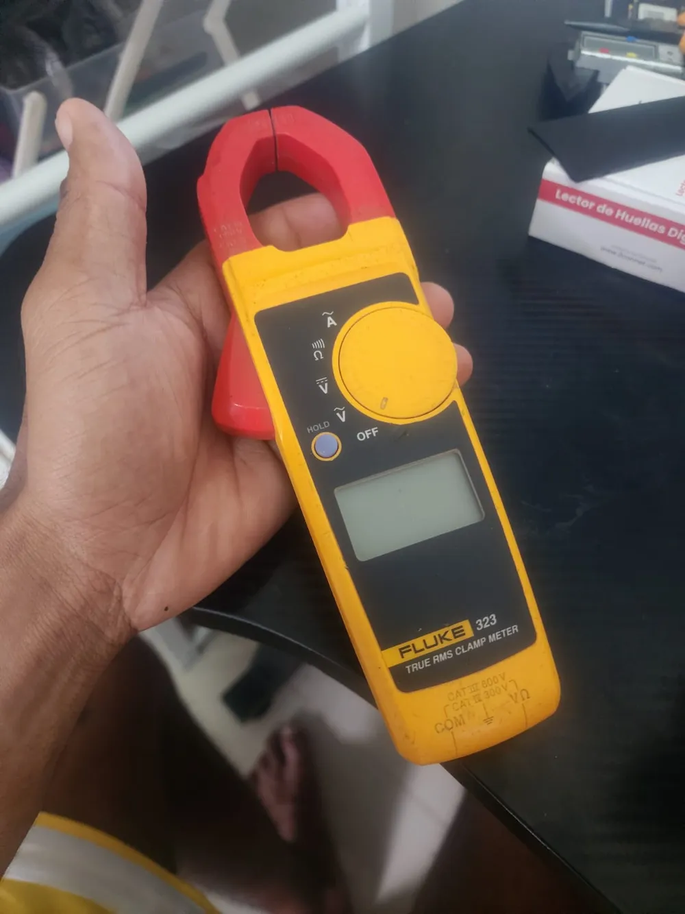 Replacement Cap for Fluke 323 Multimeter - Free 3D Print Model - MakerWorld