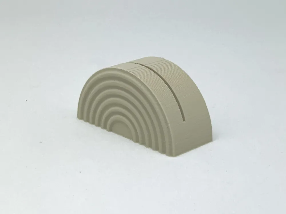 Picture Stand - Extruded Arches by Matthew Carlsen - MakerWorld
