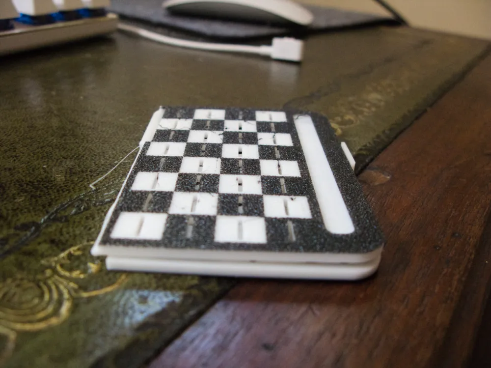 Credit Card Chess Set by MWD_NAME - MakerWorld