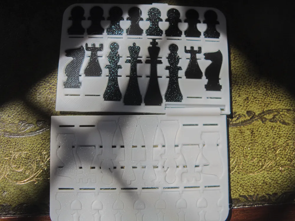 Credit Card Chess Set by MWD_NAME - MakerWorld