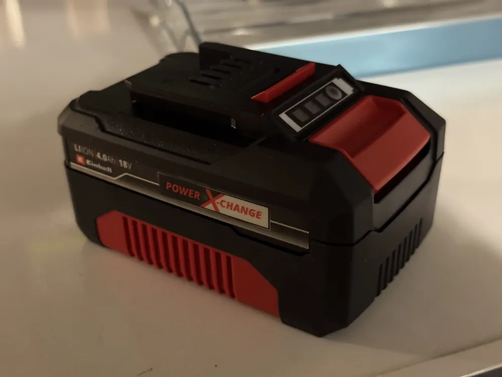 Einhell 18V 3-pack Battery Wall Mount by DenBaS91 MakerWorld: Download Free 3D Models