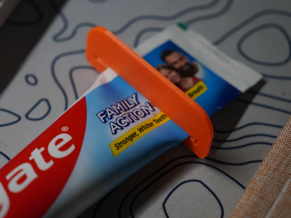 Simple Toothpaste Sqeezer - 3g 10min print by BorgoTechSpace - MakerWorld