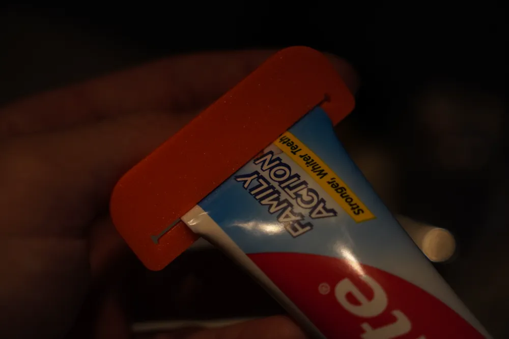 Simple Toothpaste Sqeezer - 3g 10min print by BorgoTechSpace MakerWorld: Download Free 3D Models