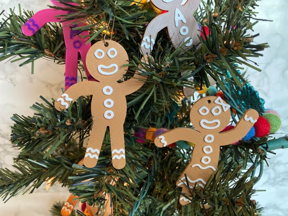 Flat Gingerbread Man and Gingerbread Woman Ornaments by PenolopyBulnick ...