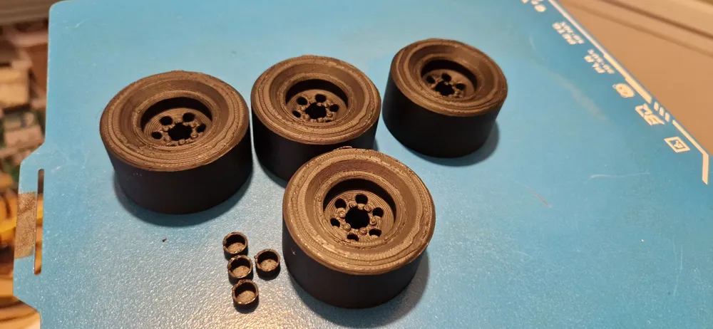 Flash Lightning McQueen - rotating wheels version - Free 3D Print Model ...