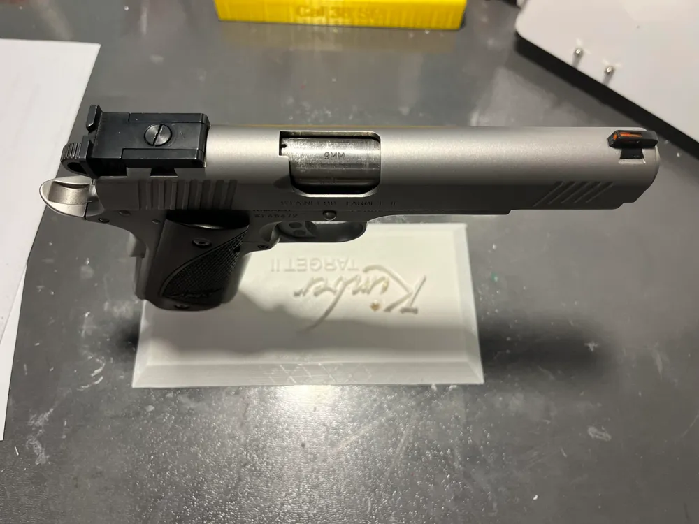 Stand Kimber target 9 mm thickened letter by Lucie 3D - MakerWorld
