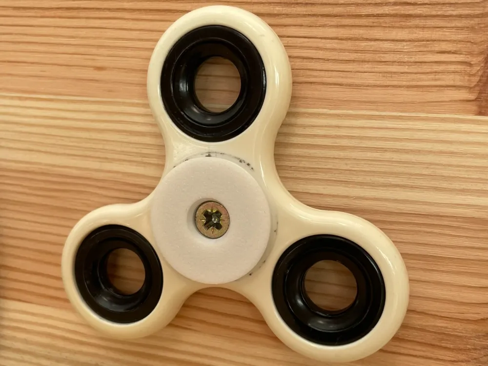 Fidget spinner wall mount for 8mm inner diameter - Free 3D Print Model ...