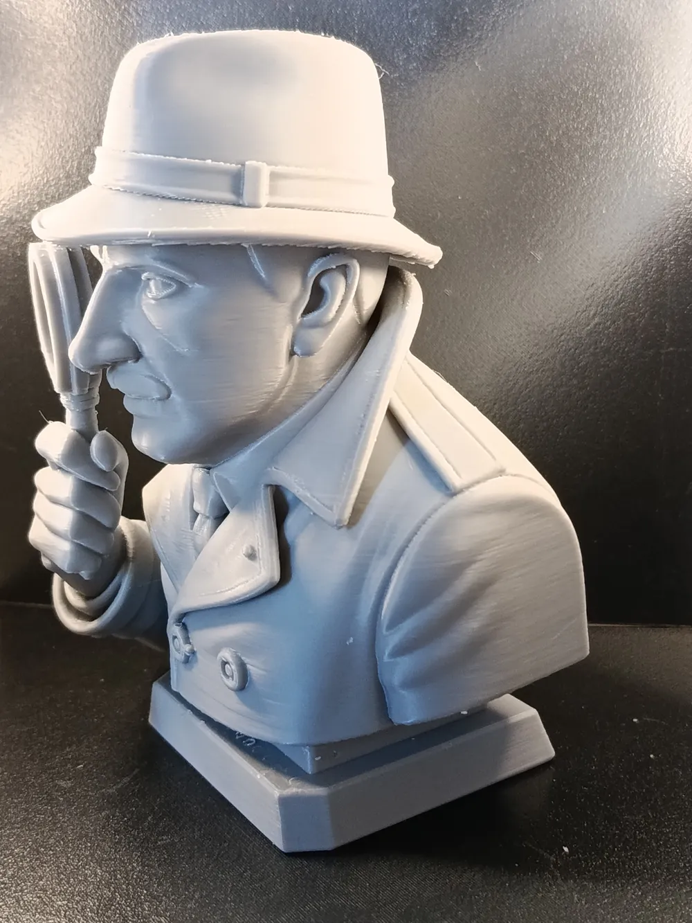 Inspector Clouseau bust with magnifying glass by Neoflix3d MakerWorld: Download Free 3D Models