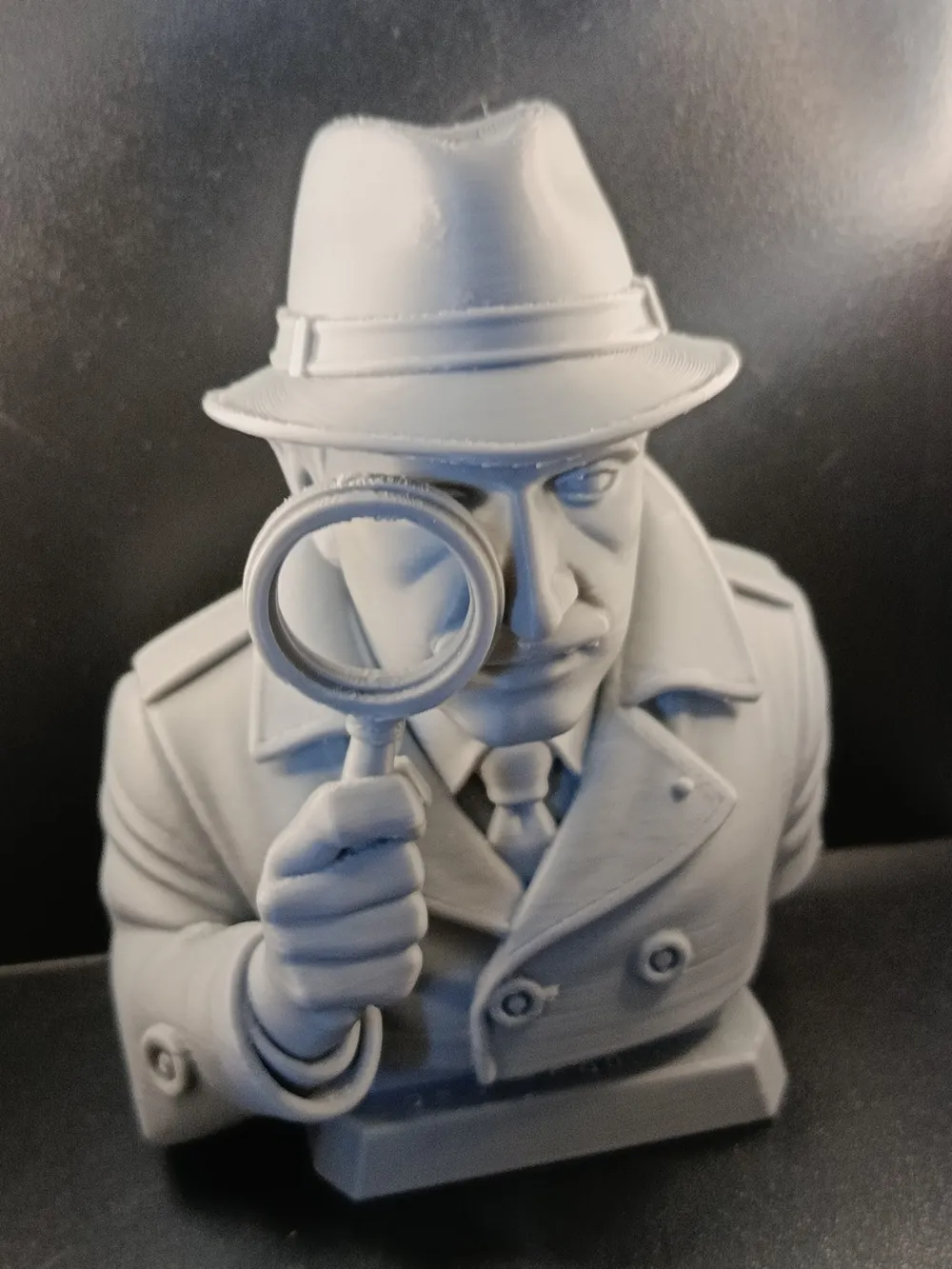 Inspector Clouseau bust with magnifying glass by Neoflix3d MakerWorld: Download Free 3D Models