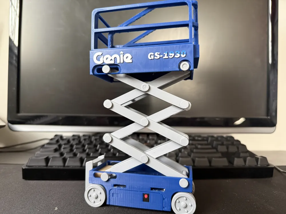 Retractable Desktop Scissor Lift - Free 3D Print Model - MakerWorld