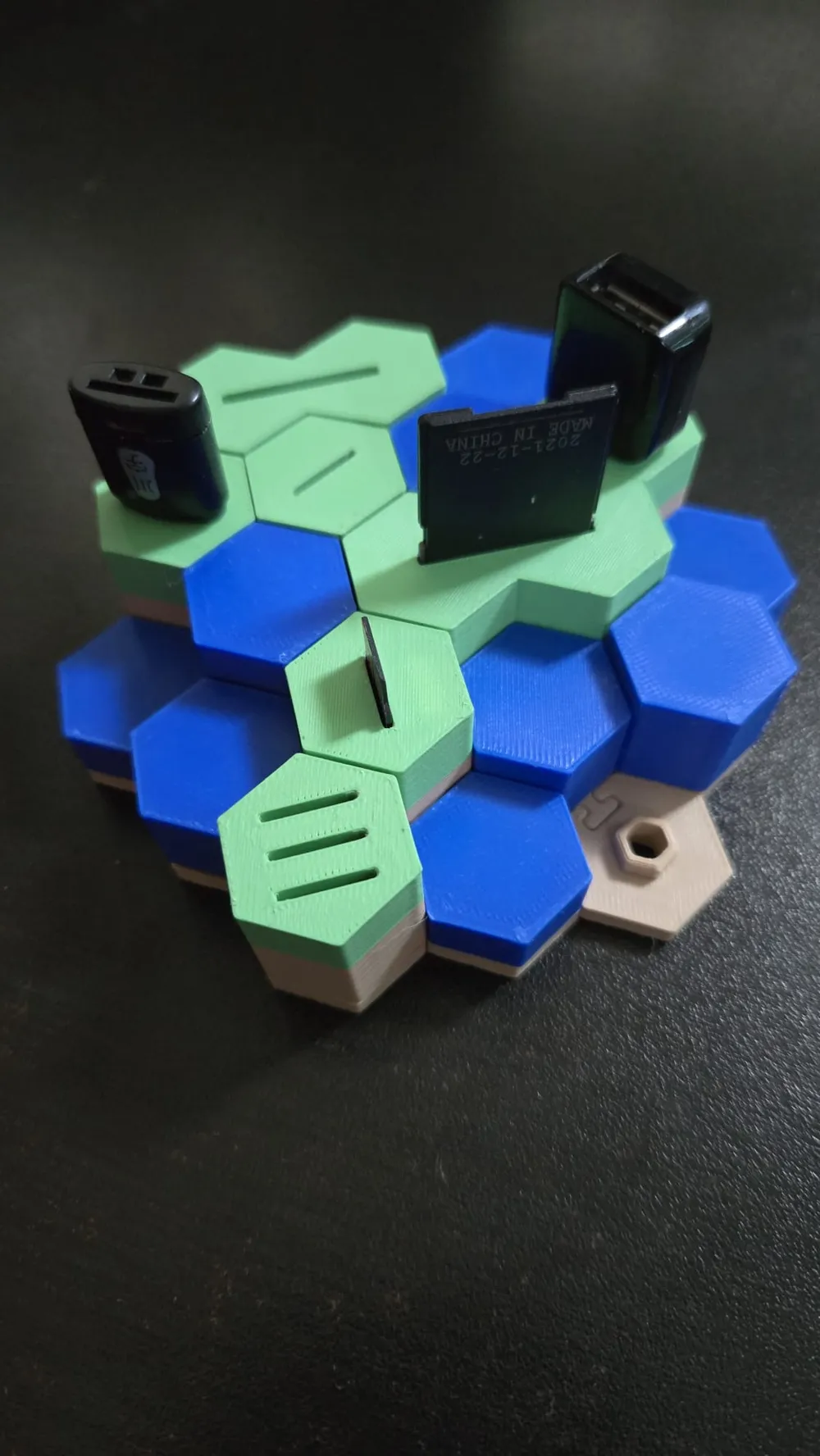 HexDeck - Modular Hex Organizer for USB, SD etc - Free 3D Print Model ...