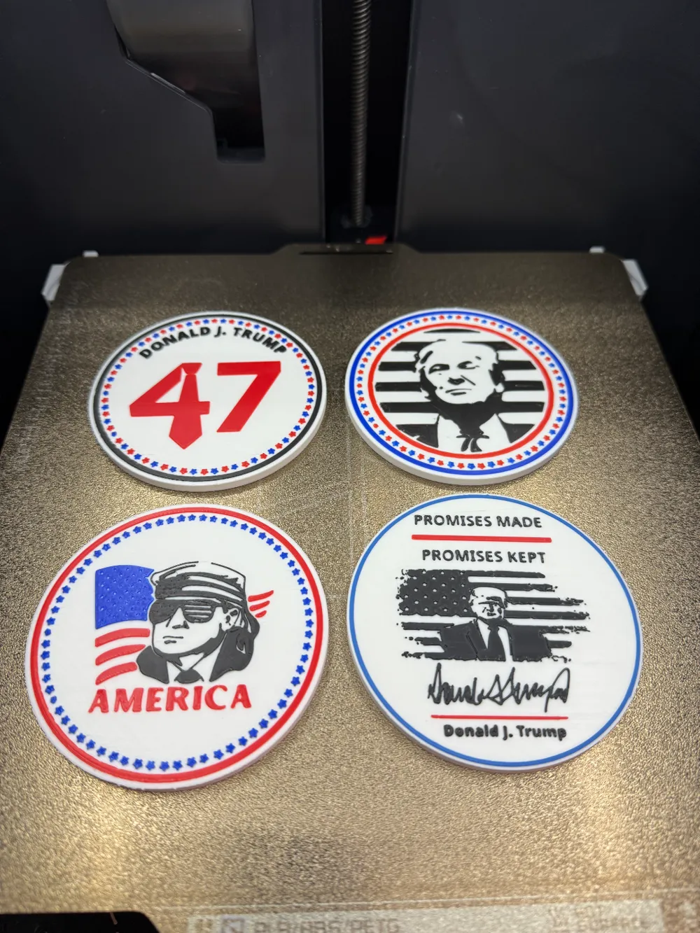 TRUMP 4 PIECE COASTER SET WITH HOLDER by 3Dprinting4fun - MakerWorld