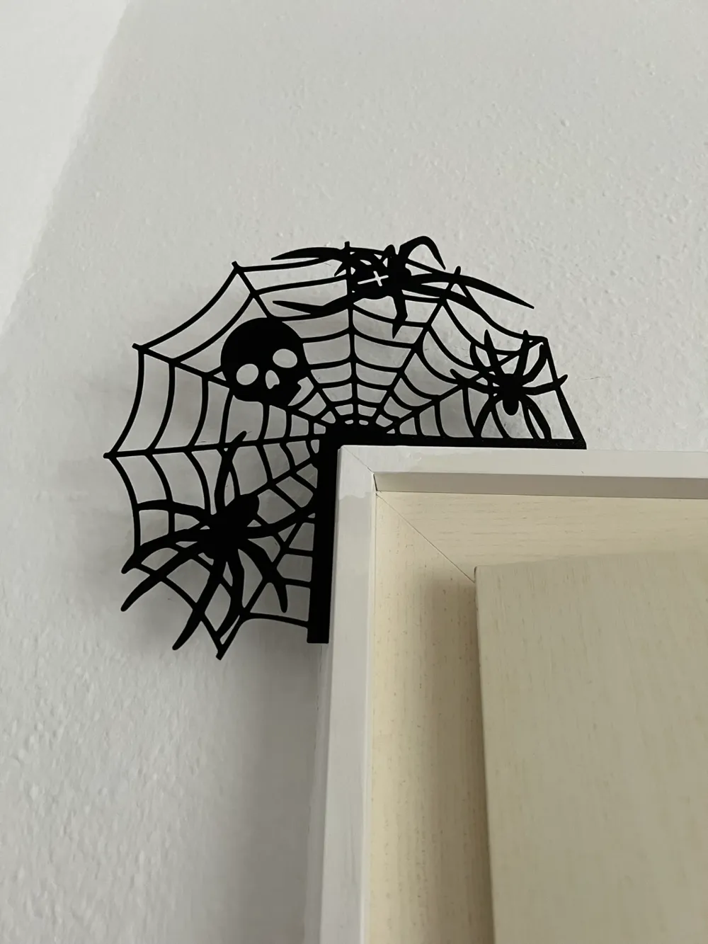 Door Corner spider web by tuenn - MakerWorld