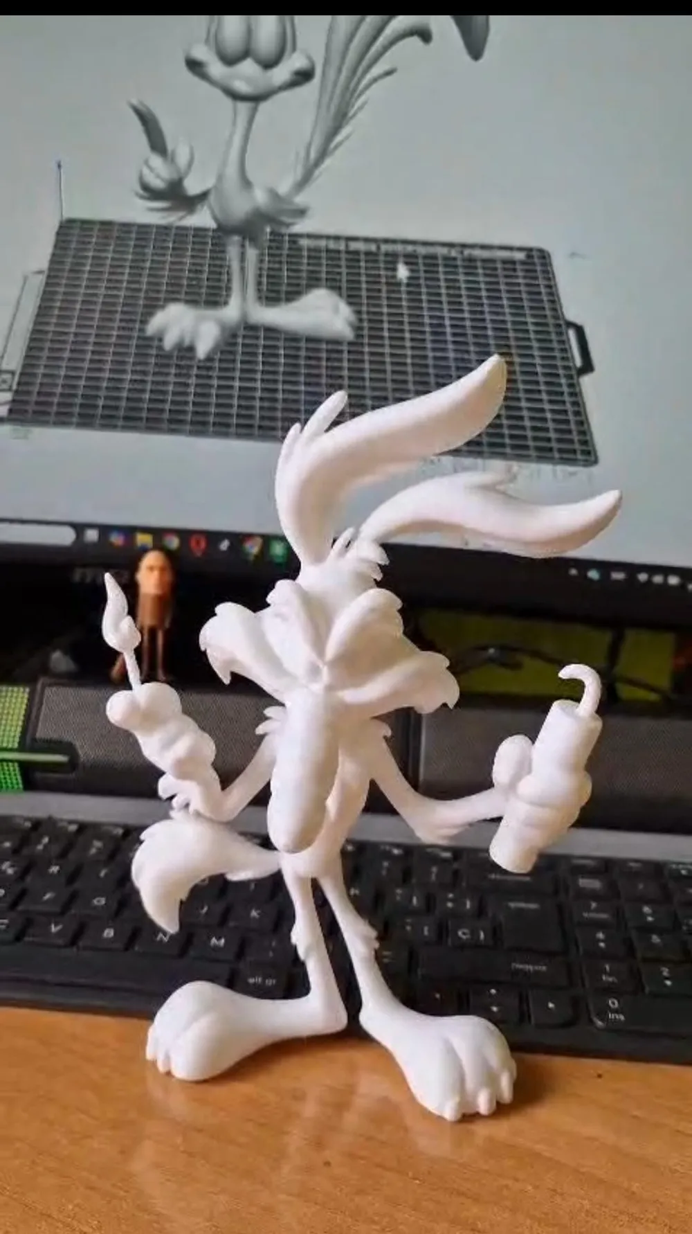 Wile E Coyote - Free 3D Print Model - MakerWorld