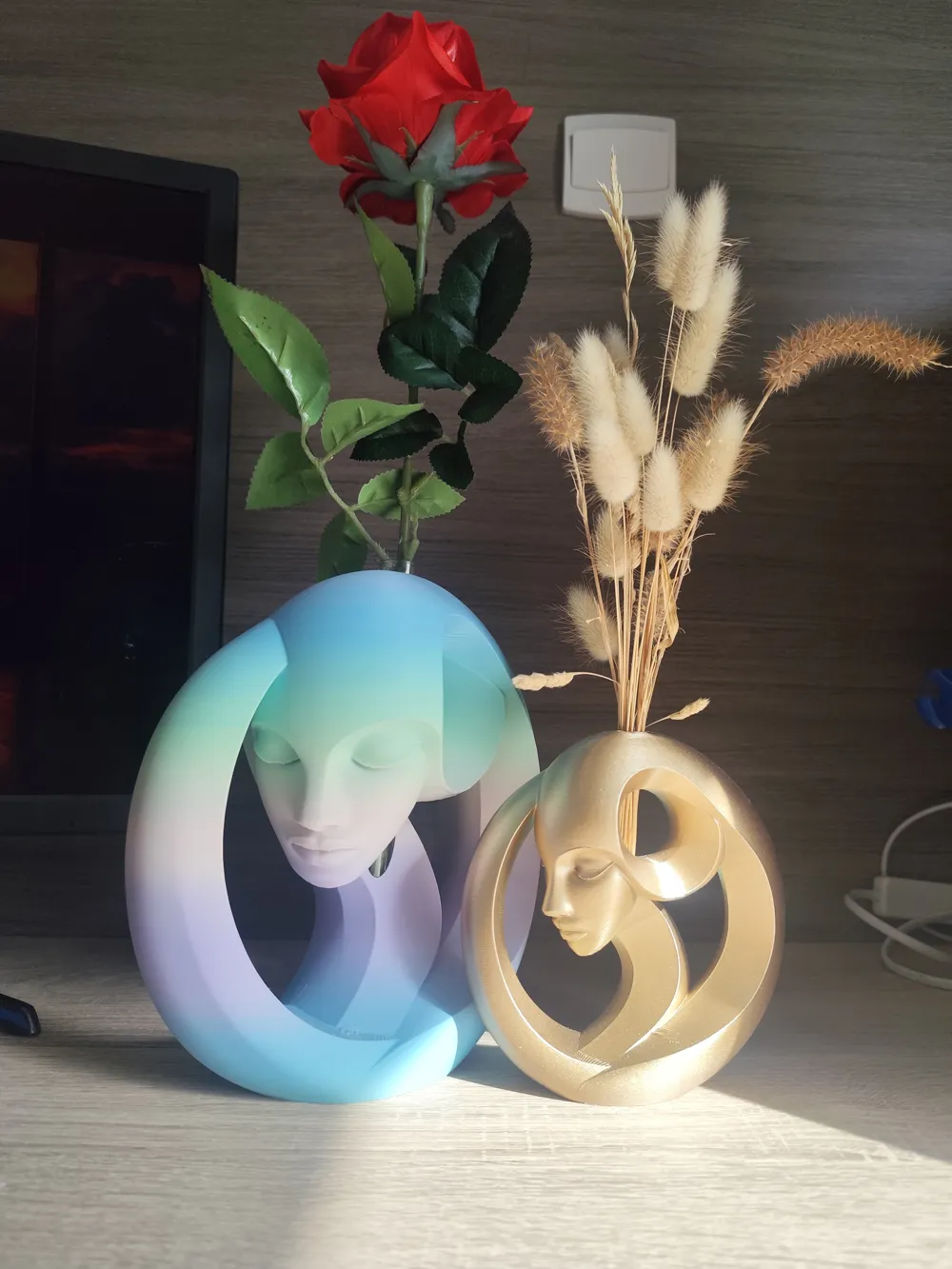 Modern Woman Vase by MY LIGHT MakerWorld: Download Free 3D Models