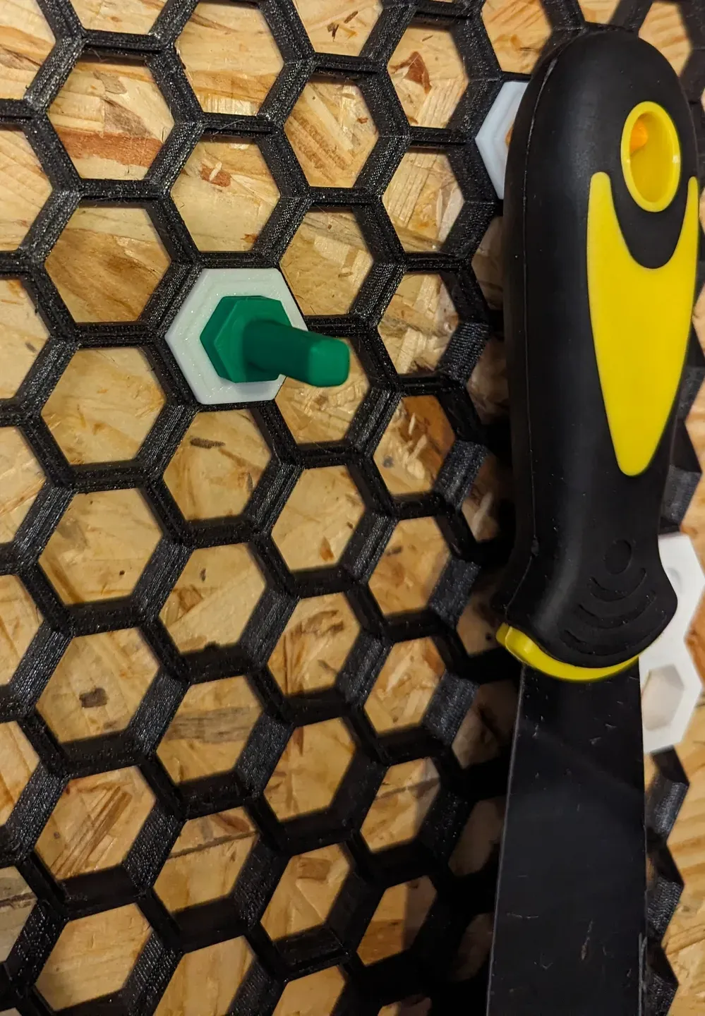 Honey Comb Wall Accessoires by Jonny Firpo - MakerWorld