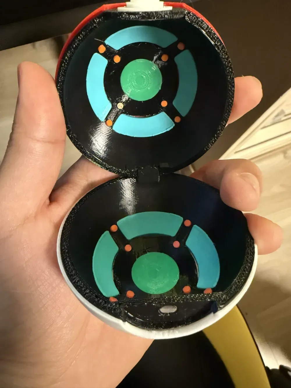 Poke Ball, Red and White, Openable Version, with Simple Internal ...