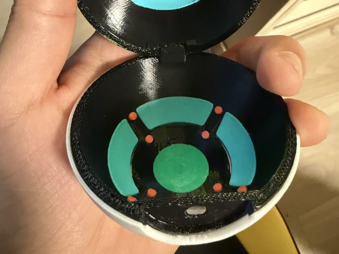 Poke Ball, Red and White, Openable Version, with Simple Internal ...