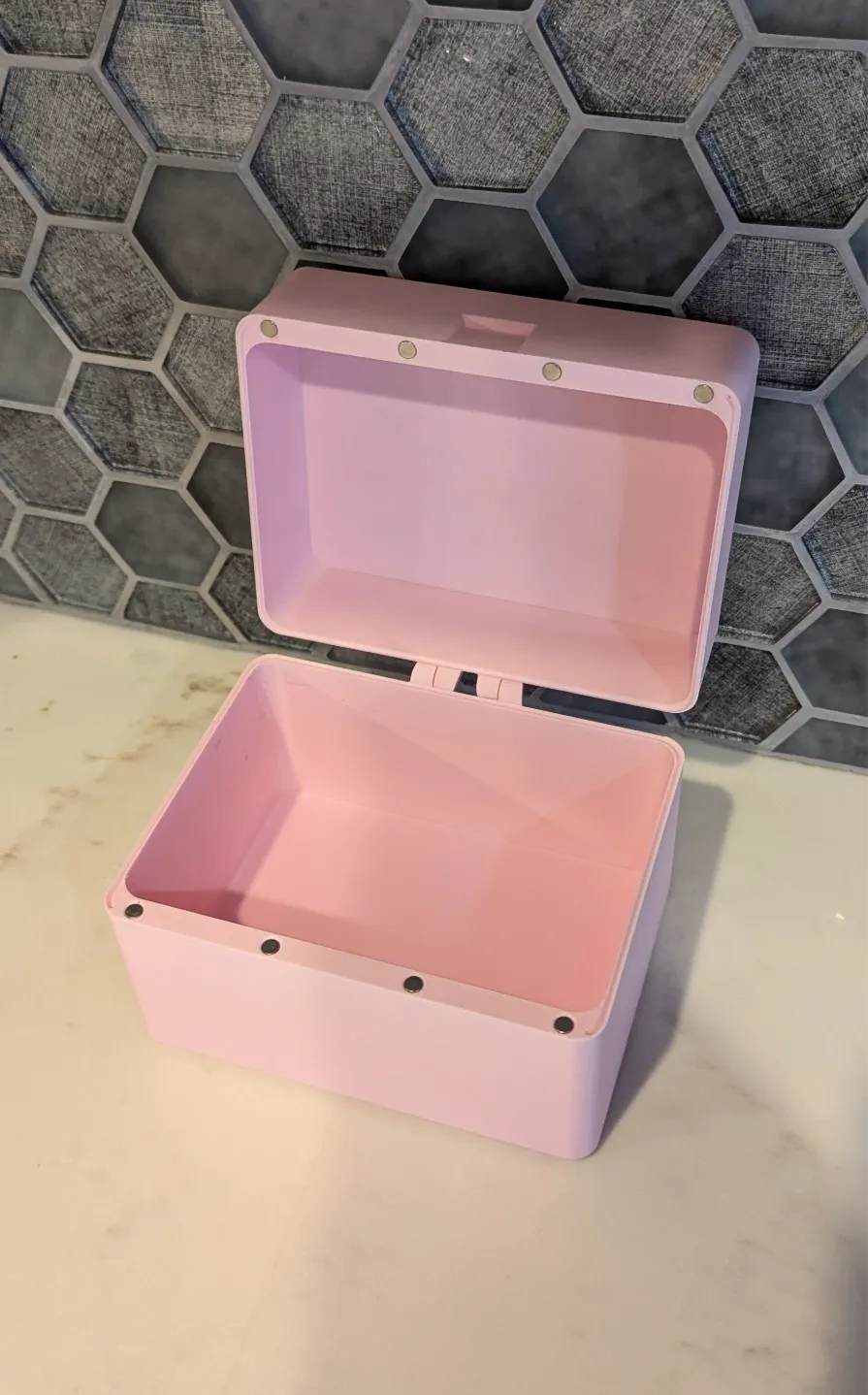 Magnetic Storage Box (Parametric) by RomeEight1 MakerWorld: Download ...