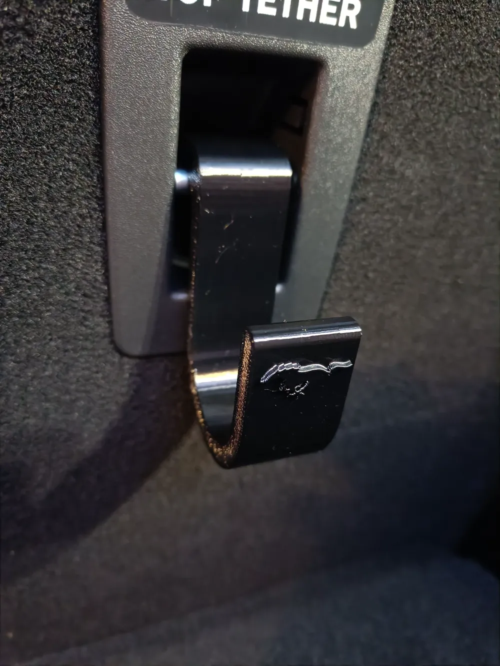 Umbrella Hook for IsoFix - with Mustang logo by eskehagen - MakerWorld