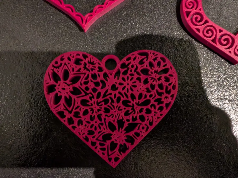 Valentine love ornaments - Free 3D Print Model - MakerWorld