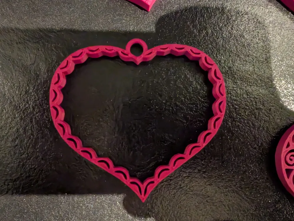 Valentine love ornaments - Free 3D Print Model - MakerWorld