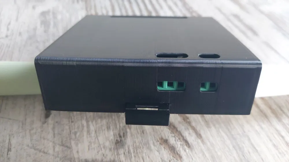 DIN Rail ESP32 4-Channel Relay Enclosure by user_63681394 MakerWorld ...