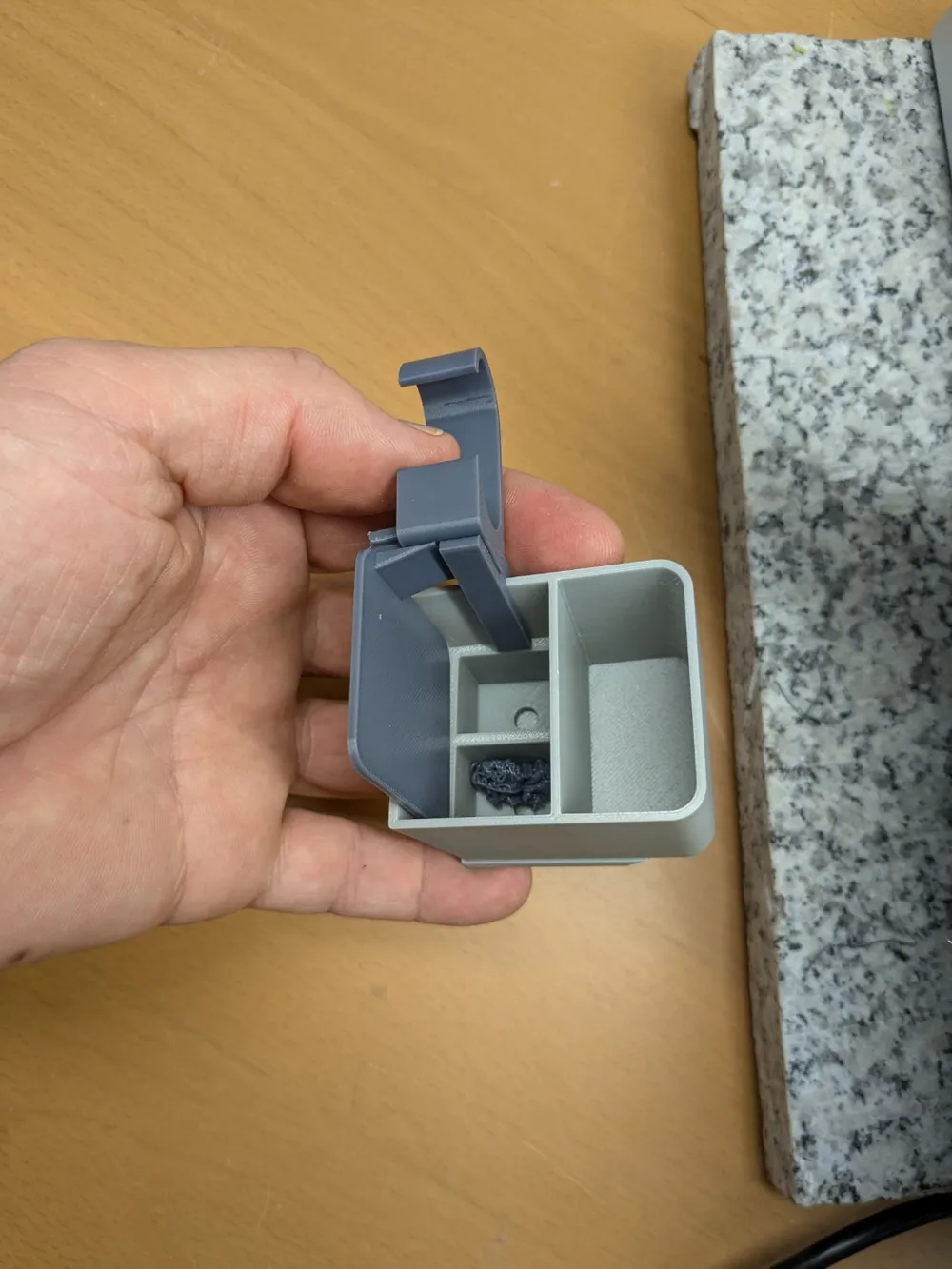 A1 mini modular Poop deflector optional Box holder by KriMakerWorld ...