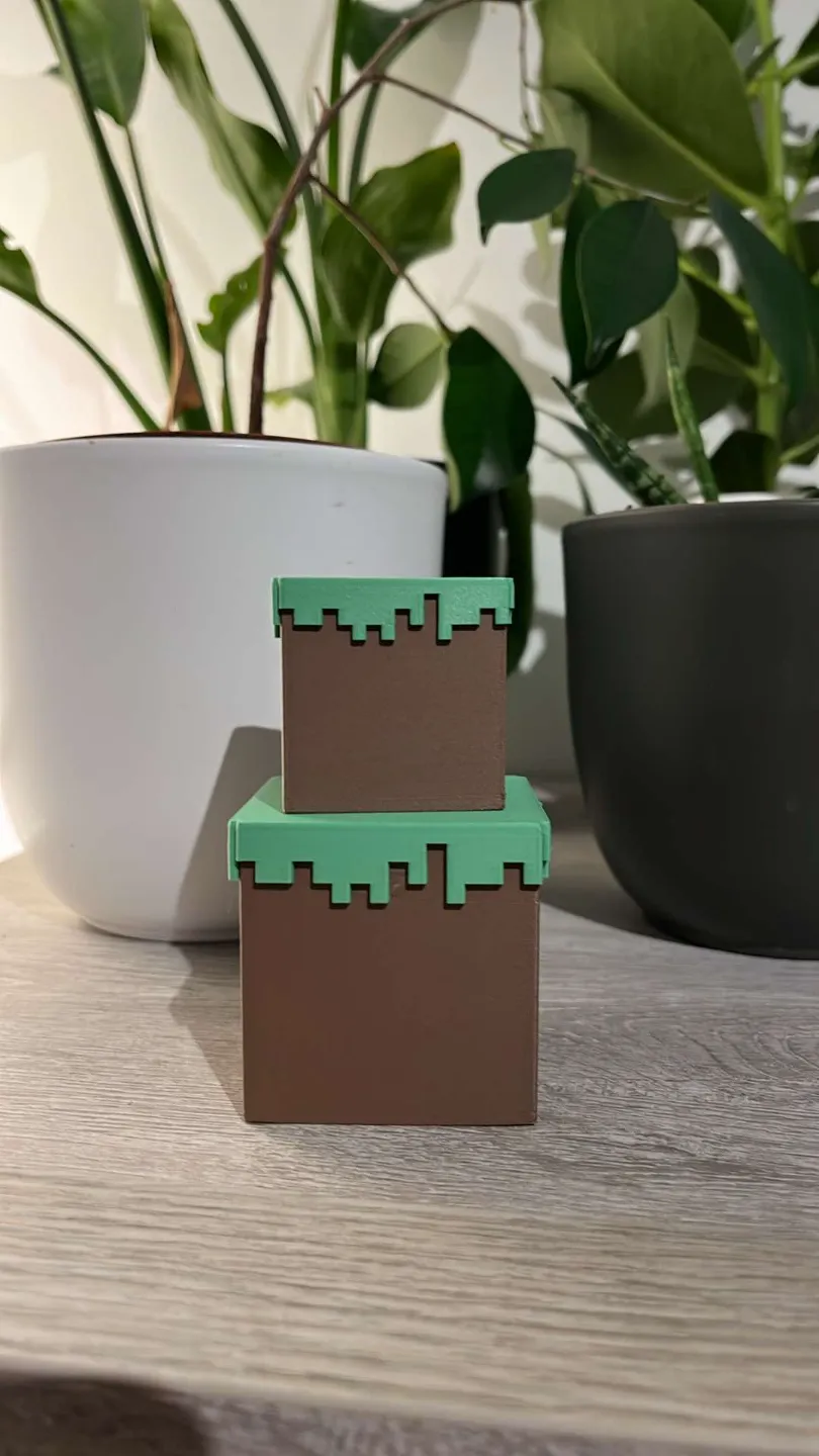 Minecraft-inspired grass block box by Cobalt - MakerWorld