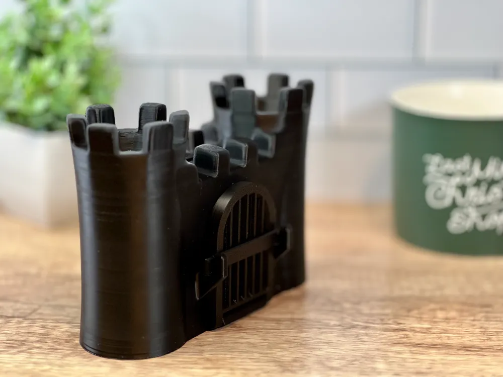 Castle Coin Keeper/Piggy Bank by BoardGamer’sBoutique MakerWorld ...