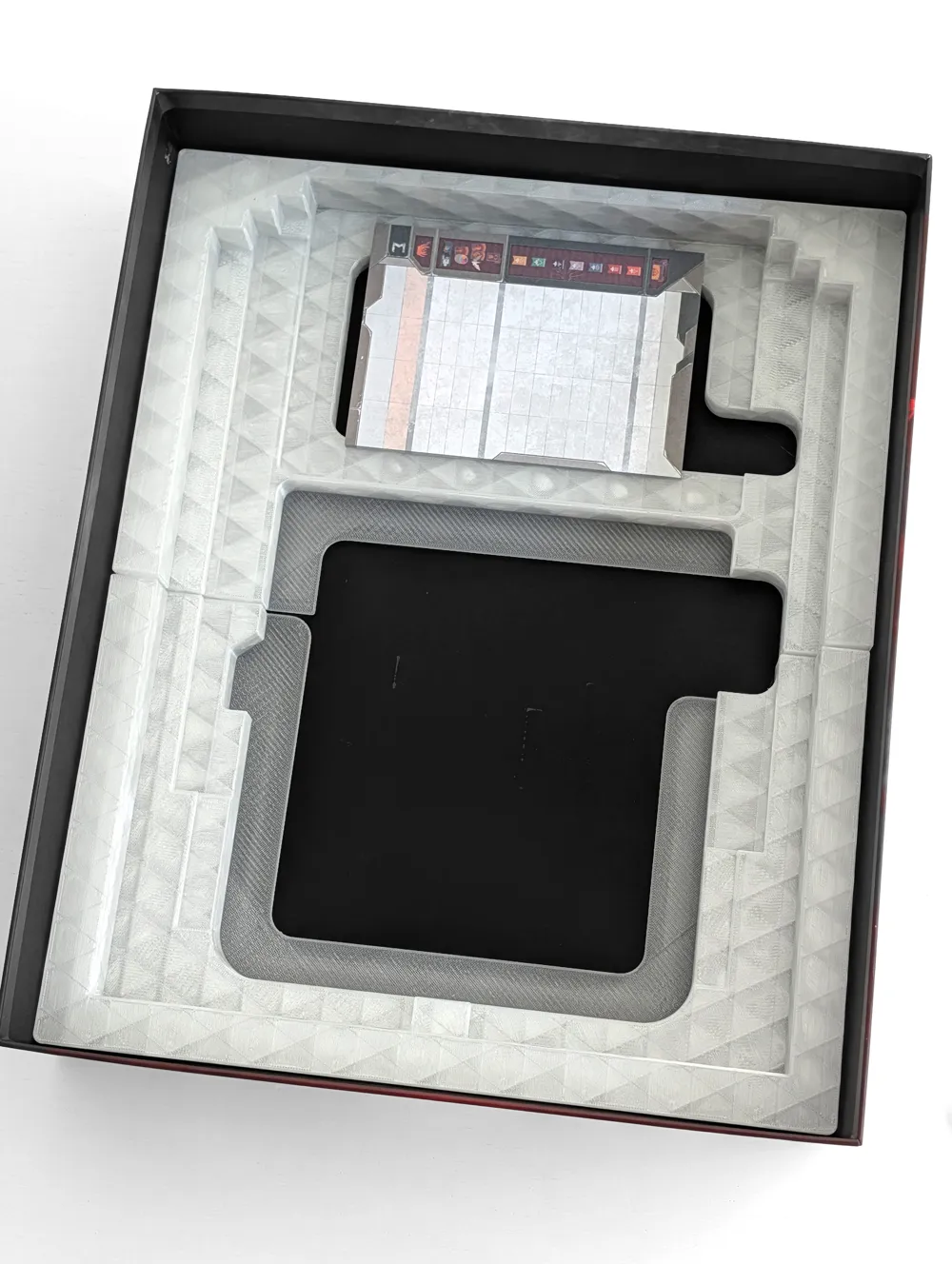 Revenant - 棋盘整理内衬 - 免费 3D 打印模型 - MakerWorld