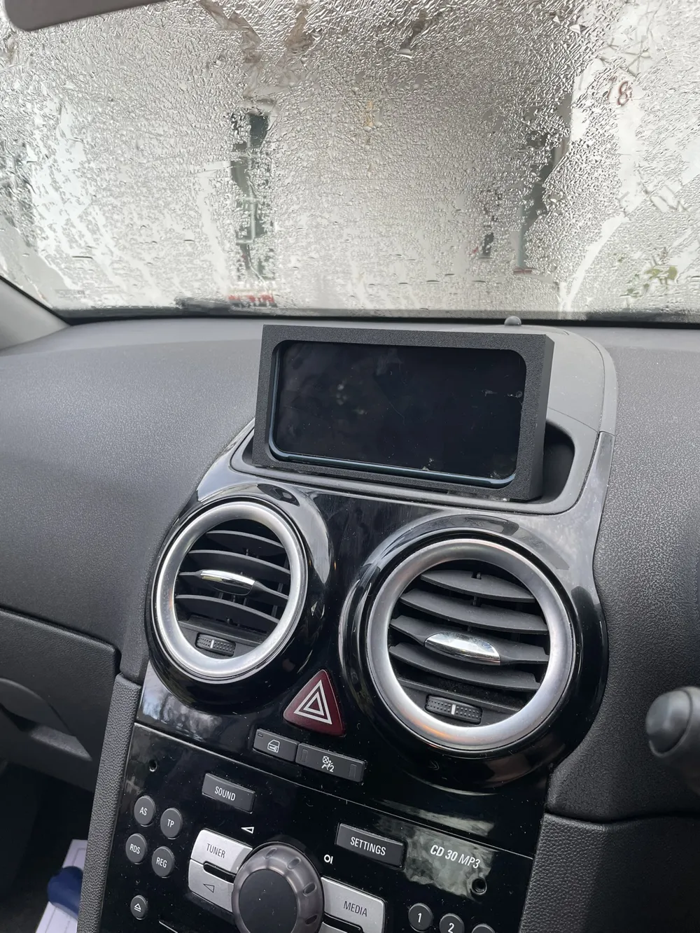 Vauxhall Corsa dashboard phone holder - Free 3D Print Model - MakerWorld
